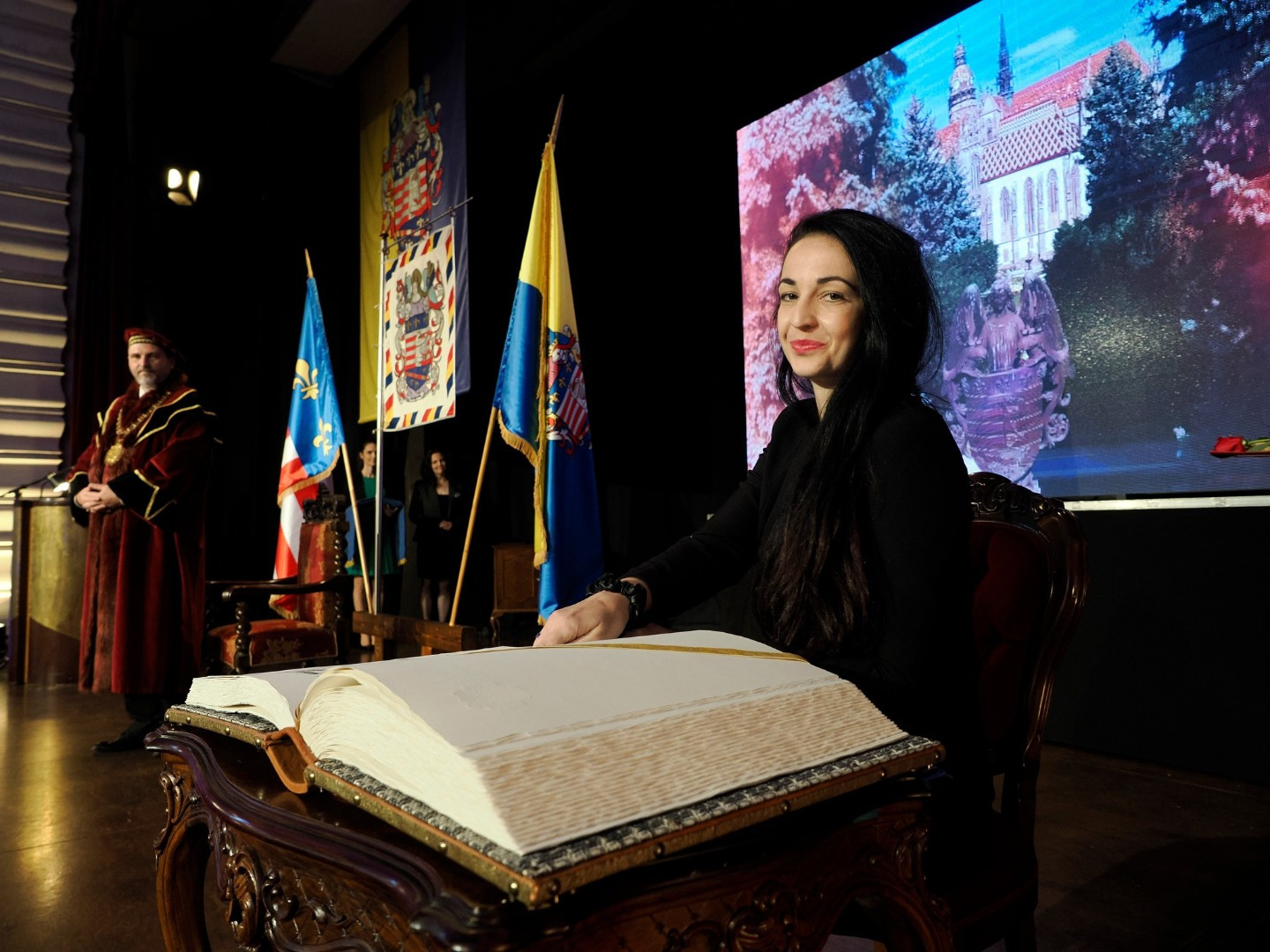 V Historickej radnici v nedeľu udelili Ceny mesta a primátora Košíc | Spravodajstvo | Články ...